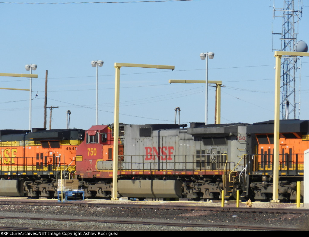 BNSF 750